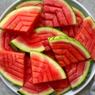 18 Simple Ways to Cut a Watermelon (Beautiful and Impressive)
