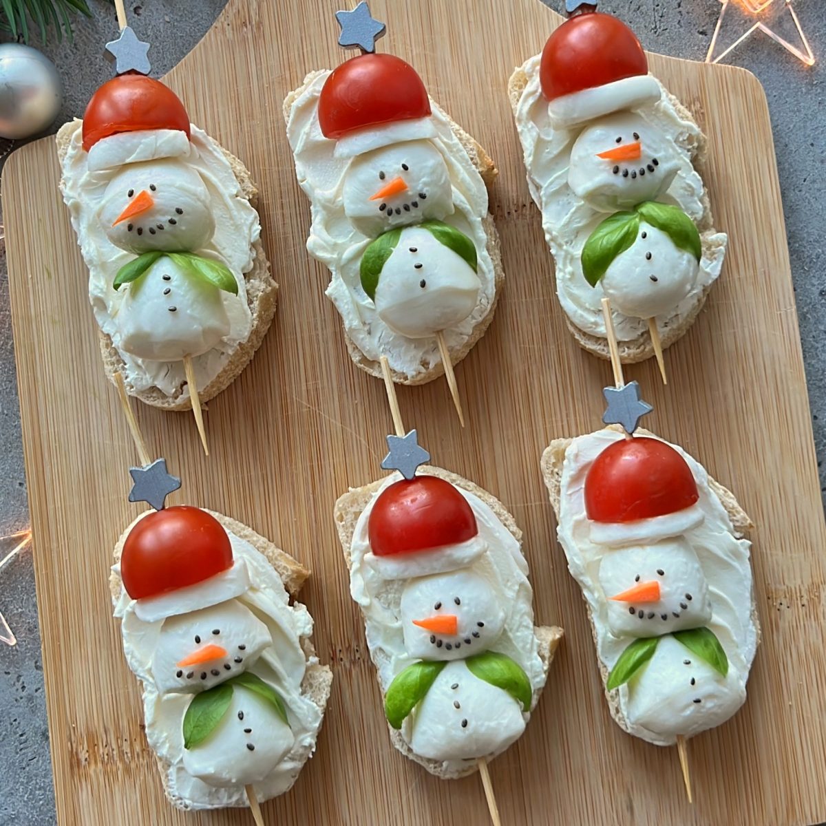 Christmas Party Appetizers (With Mini Mozzarella Snowmen)