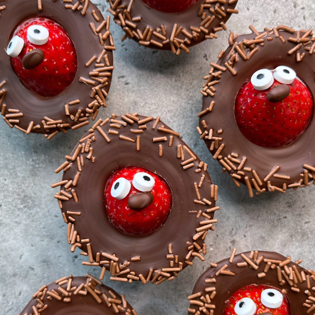 Valentine Chocolate Hedgehogs (With Strawberries) - Foodbites